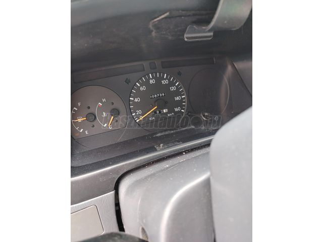 Eladó TOYOTA HIACE Körbeüvegezett (2001) | Használtautó.hu