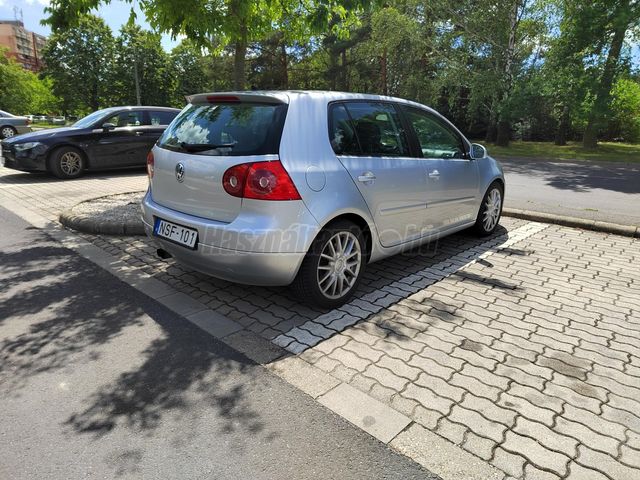 Eladó VOLKSWAGEN GOLF V Ferdehátú (2006) | Használtautó.hu