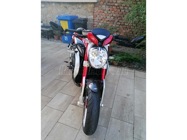 Eladó MV AGUSTA DRAGSTER RR 800 cm³ (2015) Motorkerékpár | Használtautó.hu