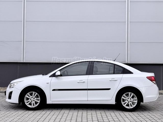 Eladó CHEVROLET CRUZE Sedan (2012) | Használtautó.hu