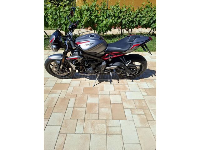 Eladó TRIUMPH STREET TRIPLE 765 cm³ (2021) Motorkerékpár | Használtautó.hu