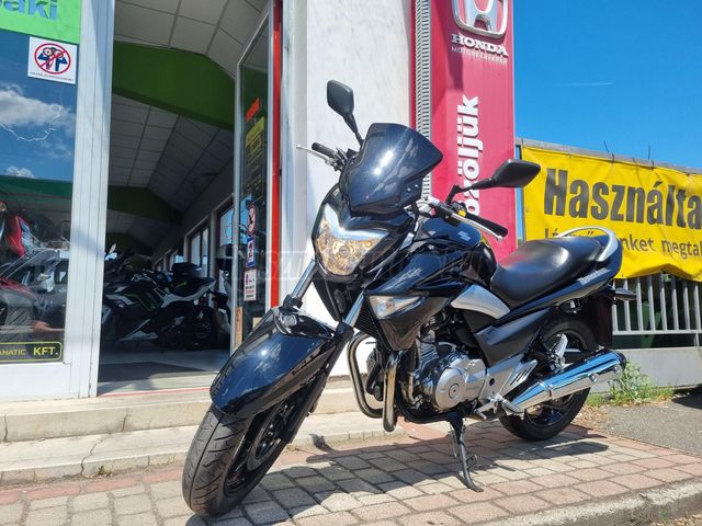 Eladó SUZUKI GW 250 INAZUMA 250 cm³ (2014) Motorkerékpár | Használtautó.hu