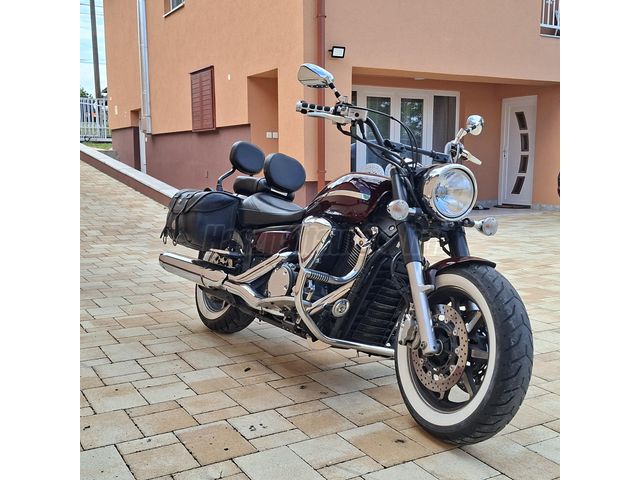 Eladó YAMAHA XVS 1300 A MIDNIGHT STAR 1 305 cm³ (2008) Motorkerékpár ...