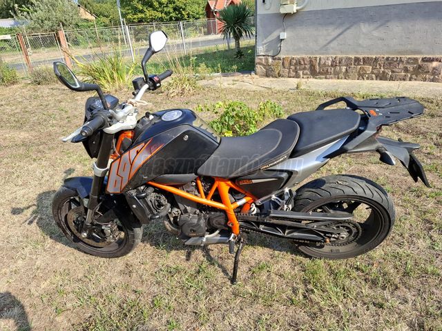 Eladó KTM 690 DUKE 690 cm³ (2012) Motorkerékpár | Használtautó.hu