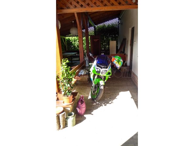 Eladó KAWASAKI ZXR 750 749 cm³ (1994) Motorkerékpár | Használtautó.hu