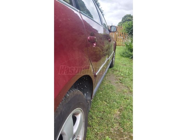 Eladó VOLKSWAGEN PASSAT V Kombi (2001) | Használtautó.hu