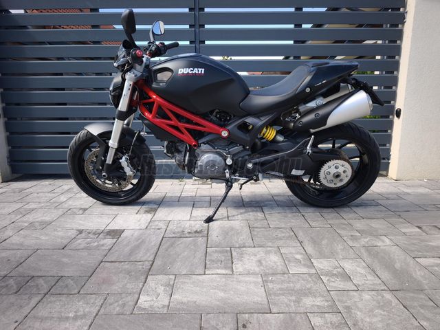 Eladó DUCATI MONSTER 796 796 cm³ (2012) Motorkerékpár | Használtautó.hu