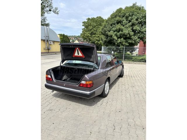 Eladó MERCEDES-BENZ W 124 Sedan (1993) | Használtautó.hu