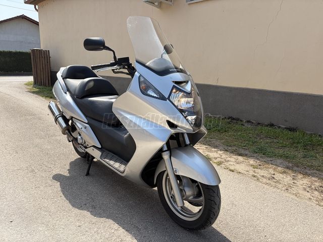 Eladó HONDA FJS 600 SILVER WING 582 cm³ (2003) Motorkerékpár ...