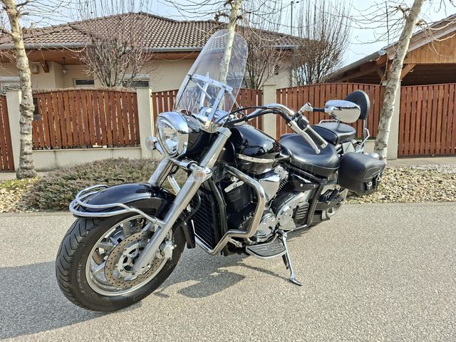 Eladó YAMAHA XVS 1300 A MIDNIGHT STAR 1 300 cm³ (2010) Motorkerékpár ...