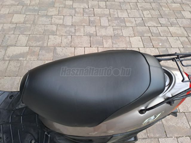Eladó YAMAHA JOG 49 cm³ (2006) Motorkerékpár | Használtautó.hu