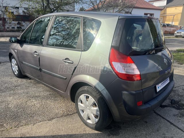 Eladó RENAULT SCENIC Egyterű (2004) | Használtautó.hu